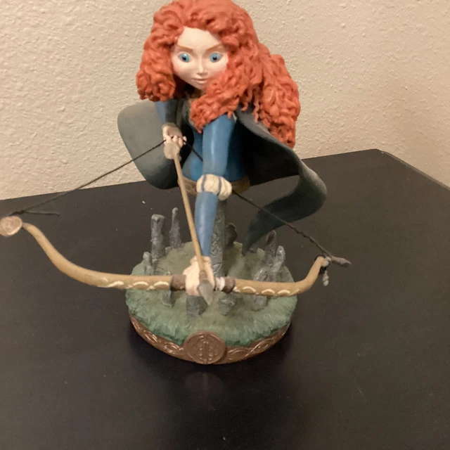 WALT DISNEY SHOWCASE Collection Princess Merida Bust Figure Grand ...