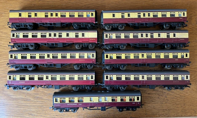 TRIANG - 9 Maroon and Cream Coaches including 4 x R29, 4 x R28 and one ...