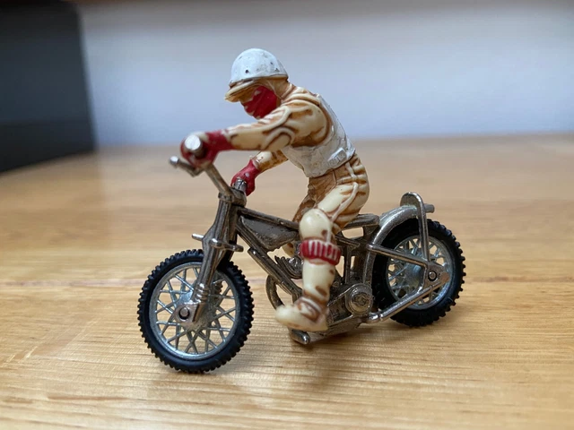 BRITAINS SPEEDWAY MOTORCYCLE With Rider 1:32 - bike in v.good condition ...