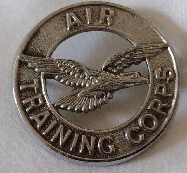AIR TRAINING CORPS Cap Badge / ATC Badge White Metal 2 Lugs VINTAGE Org ...