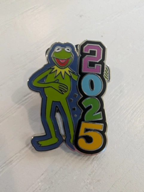 2025 DISNEY PARKS Dated Mystery Box Pin - Muppets Kermit The Frog $1.29 ...
