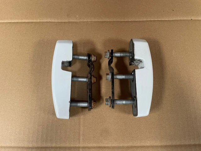 LAND ROVER DEFENDER Tdci PUMA Td5 300Tdi bulkhead to windscreen fixing ...