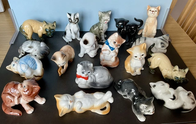 DANBURY MINT CATS OF CHARACTER bone china cats set of 18 £52.70 ...