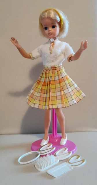 Vintage 1975 Pedigree Sindy Lovely Lively Outfit 44608 Complete Yellow