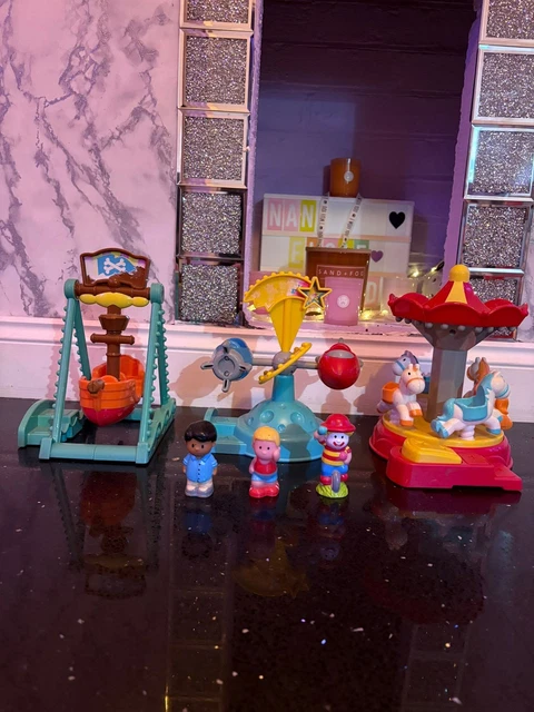 ELC HAPPYLAND FUNFAIR Rides Figures Carousel, Pirate Ship, Rocket ...