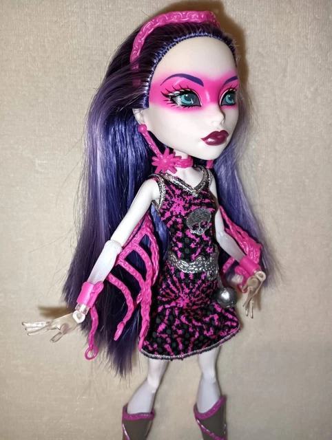 MONSTER HIGH SPECTRA Vondergeist - Power Ghouls. EX DISPLAY & TOTALLY ...