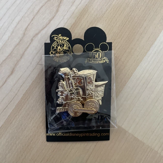 DISNEY PIN TRADING Disneyland Golden Vehicle Collection Gold Train Chip ...