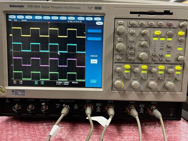 TEKTRONIX TDS7054, OSCILLOSCOPE numérique, 500 MHz, 5 GS/s EUR 1.395,90 ...