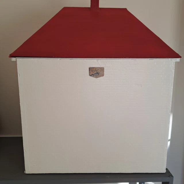 TRIANG NO.50 DOLLS House with Metal Sliding Front Vintage- Refurbished ...