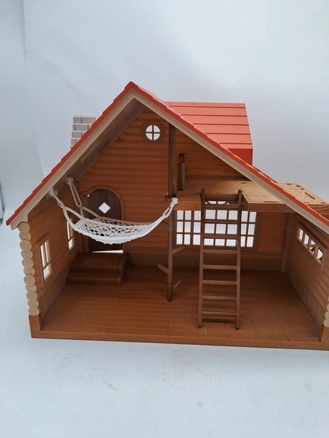 SYLVANIAN FAMILY HOUSE With Removable Roof and Balcony Features T2400 ...