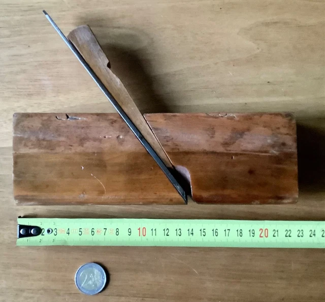 OUTILS ANCIENS, BEAU rabot bois estampillé , chamfrein rondde18... EUR ...