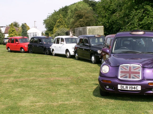 LONDON BLACK CAB taxi tx2 and tx4 many stock to clear WORLD EXPORT WE ...