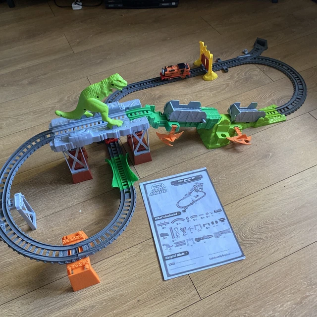 THOMAS & FRIENDS Track Master Dino Escape Set With Thomas & Nia Trains ...