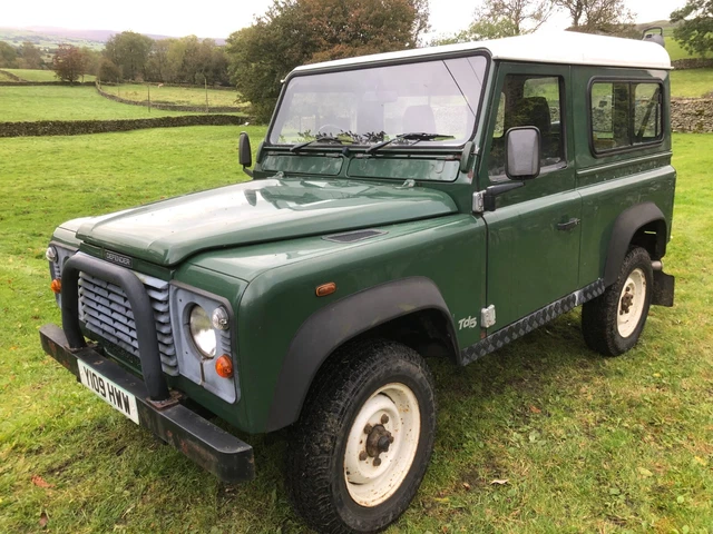 LAND ROVER DEFENDER 90 TD5 County 2001 (Y reg) NO RESERVE £6,500.00 ...