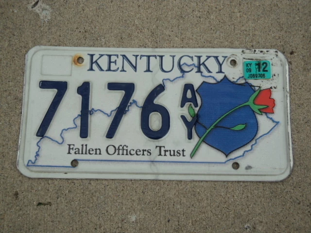 2009 KENTUCKY FALLEN Officers Trust Shield License Plate 7176 AY KY ...