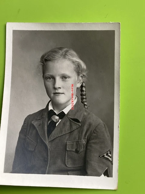 FOTO, SÜSSE BDM Maiden mit Halsknoten im Portrait, Gebietsdreieck (N ...