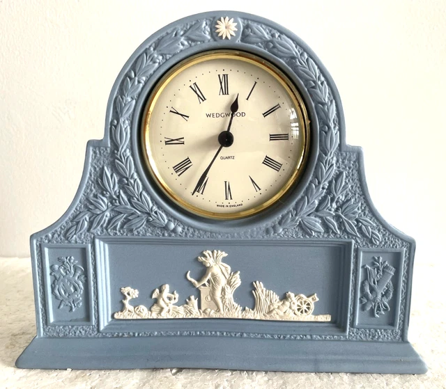 VINTAGE WEDGWOOD BLUE Jasperware Mantle or Desk Clock 14cms (5 1/2 ...