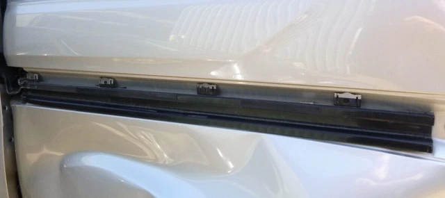 FORD TRANSIT CUSTOM 2018-2022 Sliding Door Rail - Passenger (Swb) £35. ...