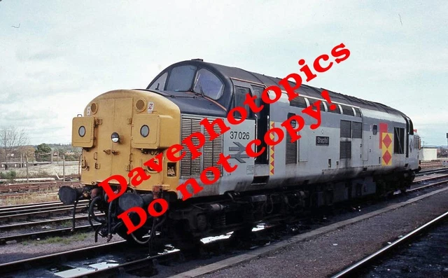 ORIGINAL 35MM Slide Diesel/Electric Train / Railway 37026 Didcot Nov ...