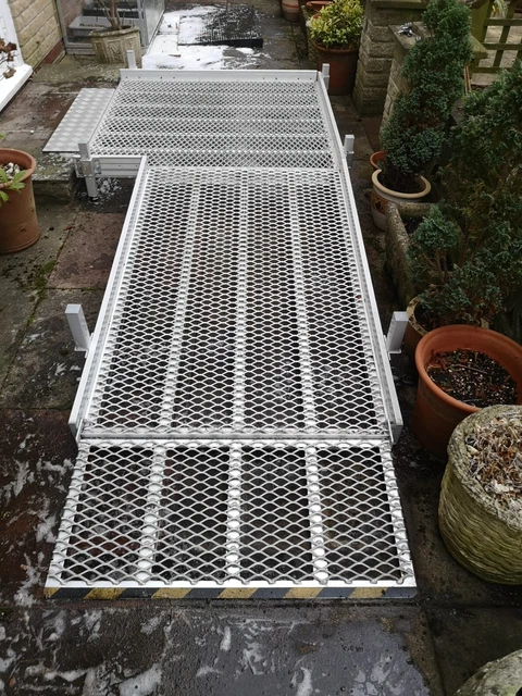 HOUSE ACCESS RAMP disability/wheelchair modular with adjustable legs. £ ...