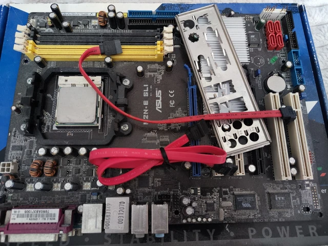 MOTHERBOARD ASUS M2N-E-SLI Socket AM2 DDR2 With a Athlon 64 x2 4800 CPU ...