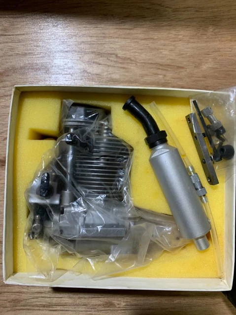 ENYA R120 4C GP Cycle R/C Engine Model Airplane Motor Vintage EUR 423 ...