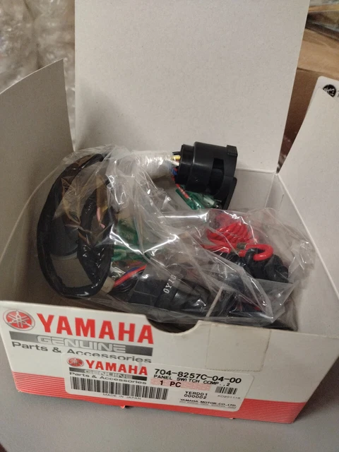 YAMAHA OEM SINGLE Engine Key Switch Assembly Yamaha 704-8257C-03-00 ...