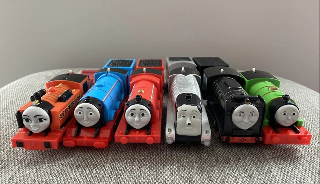 TRACKMASTER REVOLUTION THOMAS the tank engine battery trains job lot X ...