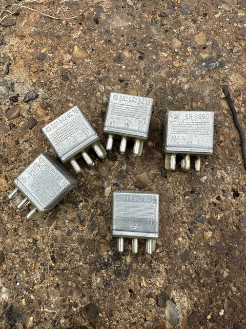 MERCEDES-BENZ W126 190E R107 W124 Multi Purpose Relay 0015420219 £22.00 ...
