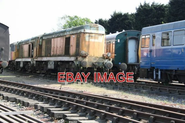 PHOTO PRESERVED Class 20 Locos 20035 (D8035) And 20063 (D8063) At Colne ...