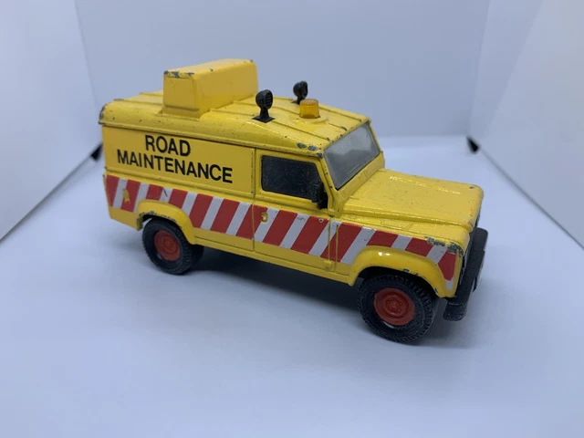 MATCHBOX SUPER KINGS - Land Rover Defender 110 - Diecast - 1:36 - USED ...