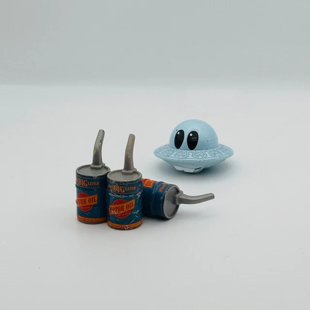 DISNEY PIXAR CARS Toon - UFO MATOR WITH OIL CANS UFM 2010 - 1:55 ...