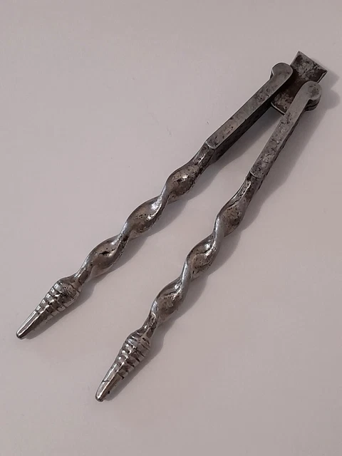 ANCIEN CASSE NOIX noisettes en métal chromé torsadé réversible EUR 12 ...