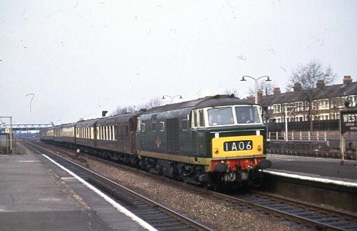 COLOUR RAIL SLIDE DE 2213 of D7024 BR class 35 Hymek diesel hydraulic ...