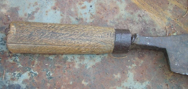 ANCIENNE SERPE, SERPETTE, Outil Ancien Forestier,Bucheron, Foucsoun En Provence. EUR 25,00 ...