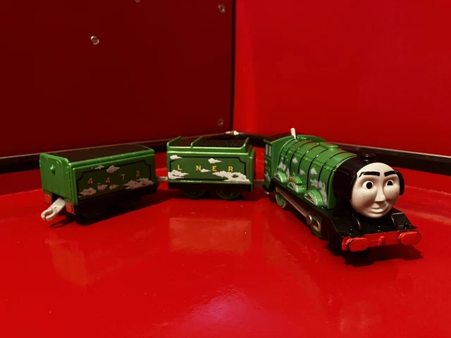 FLYING SCOTSMAN & Tenders Trackmaster Motorized Battery Train Thomas ...