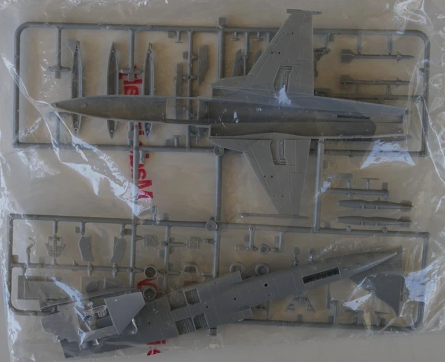 ITALERI 136 1/72 Northrop F-5E Tiger II $29.10 - PicClick AU