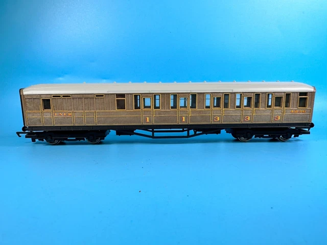 HORNBY LNER Teak Livery Composite Corridor Coach No.4236 OO Gauge £10. ...