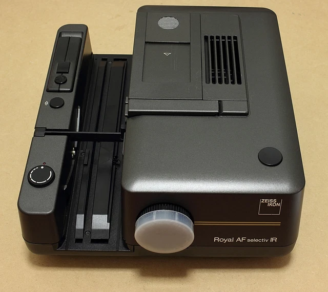 ZEISS IKON ROYAL AF Selectiv IR Slide Projector - Leica Pradovit P600 ...