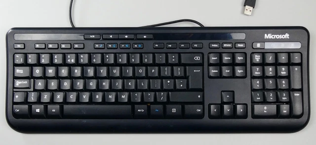 MICROSOFT WIRED KEYBOARD 600 USB Full Size UK QWERTY Adjustable Legs ...