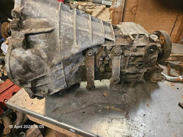 MERCEDES BENZ 190E 5 speed manual gearbox 717.411 A1242600701 with ...