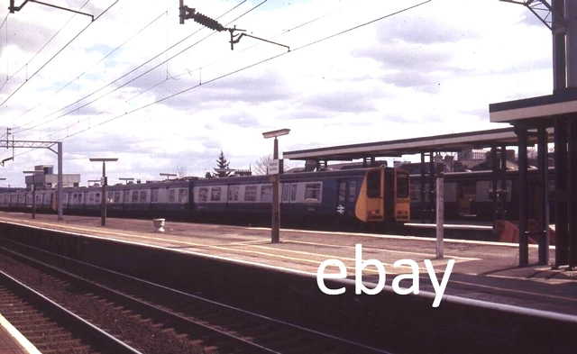 2 ORIGINAL 35MM RAILWAY SLIDES ELECTRIC LOCO /EMU at WATFORD JUNCTION £ ...