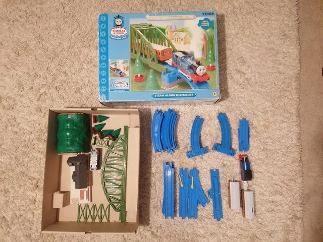 THOMAS & FRIENDS STEAM ALONG THOMAS SET Special Anniversary Edition. £ ...