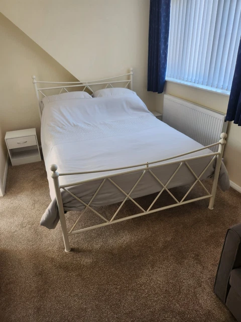JULIETTE BED SHABBY Chic - White 4 foot 6 with mattress and complete ...