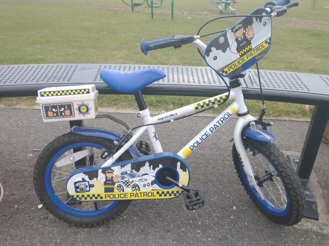 APOLLO POLICE PATROL Kids Bike - Halfords £50.00 - PicClick UK