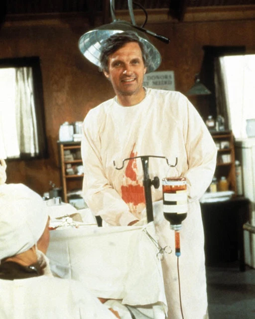 ALAN ALDA M*A*S*H aka MASH [1038331] 8x10 photo (other sizes available ...