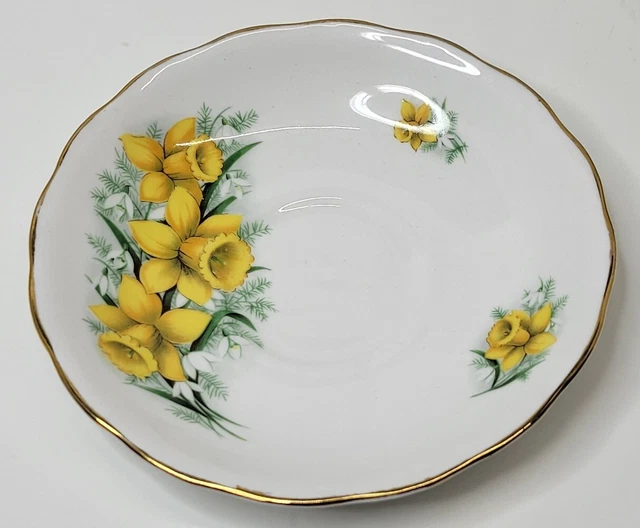 VINTAGE COLCLOUGH DAFFODIL Bone China Teacup & Saucer Set - Pattern No ...
