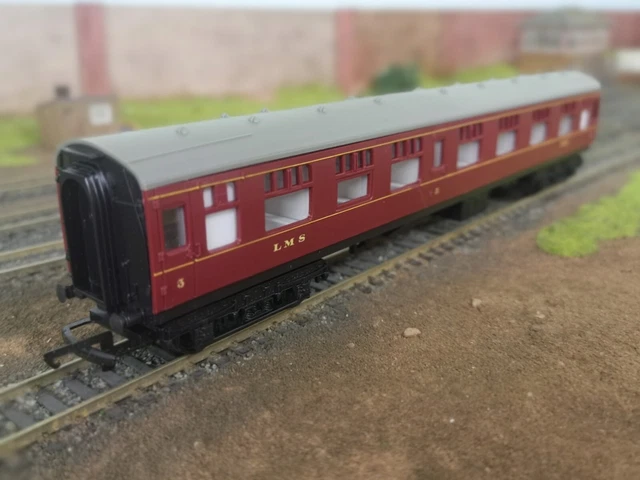 HORNBY R935 OO Gauge LMS Mk 1 Third Class 2257 Maroon £14.00 - PicClick UK