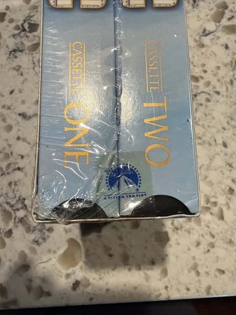 TITANIC VHS FACTORY Sealed 1998 Film Leonardo DiCaprio Kate Winslet 2 ...