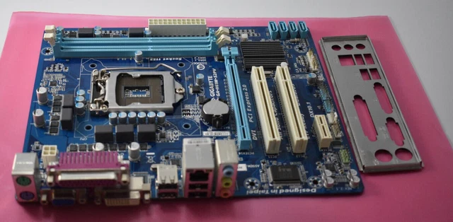 GIGABYTE GA-H61M-S2PV INTEL H61 Desktop Board Micro ATX Socket 1155 ...